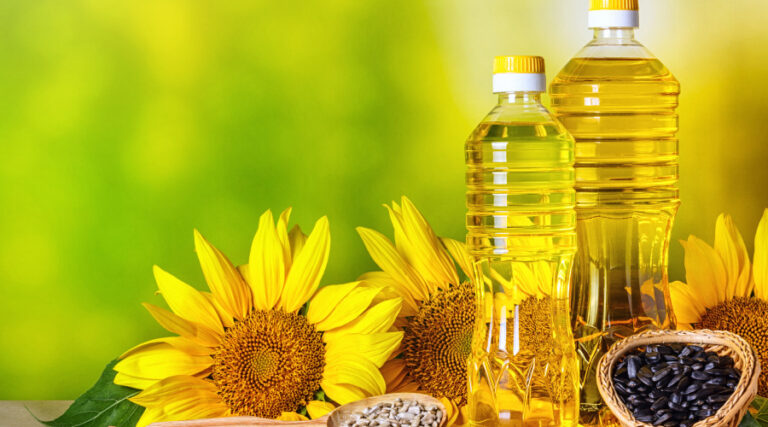 Different Types Of Cooking Oils And Their Benefits -Healthkart