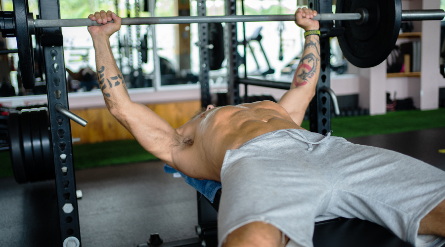 How to Do Chest Press Exercise the Right Way? - HealthKart